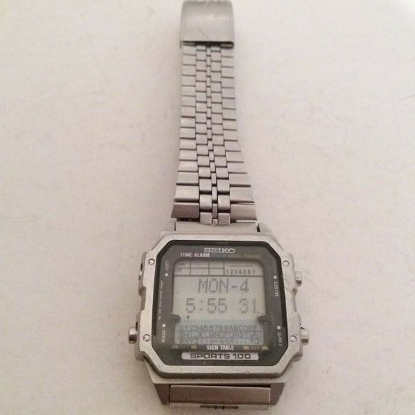 vintage Seiko D409-5010 Memory Data Bank Quartz Digital LCD Collectible ...