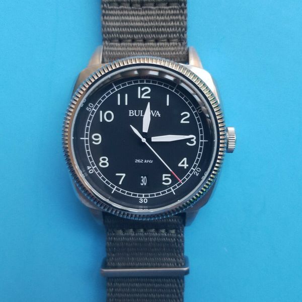 Bulova Military 262 kHz UHF Quartz, Sweeping Seconds, 96B229 - Rare ...