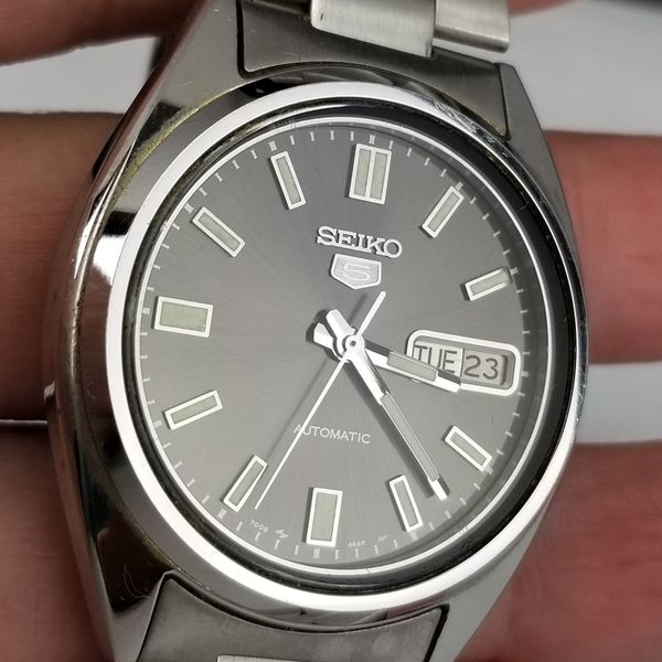 Vintage Seiko 5 Automatic Men's Watch 7009 3040 Black Steel Day/Date NICE! | WatchCharts Marketplace