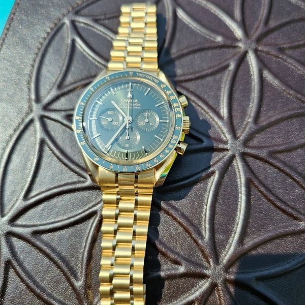 Omega Moonshine Gold Speedmaster Moonwatch Professional Green Ryan ...