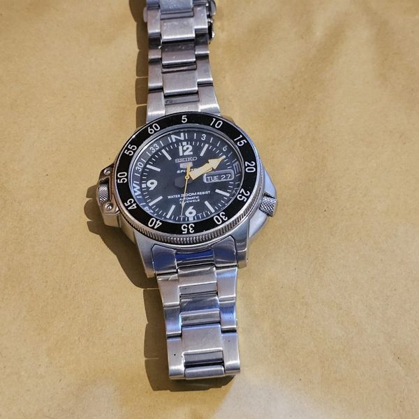 Seiko 5 Mens Compass Automatic | WatchCharts Marketplace