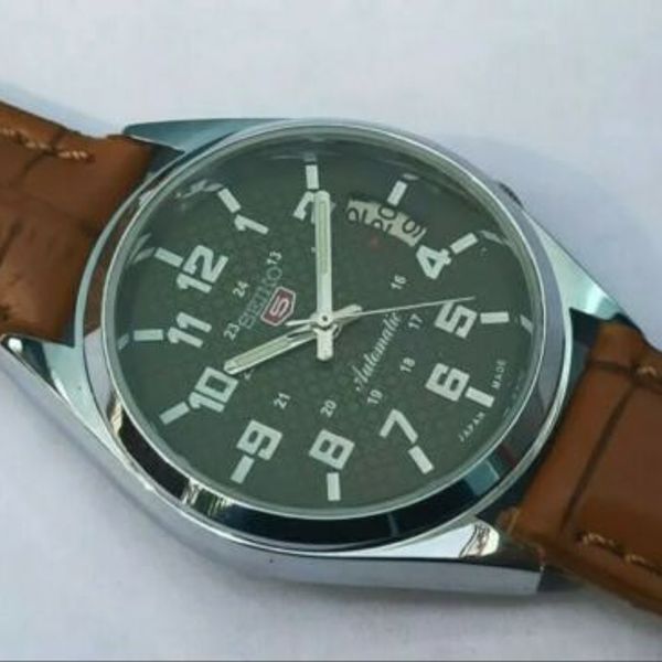 Seiko 5 Automatic Transparent Back Green Color Dial Men's Wrist Watch ...
