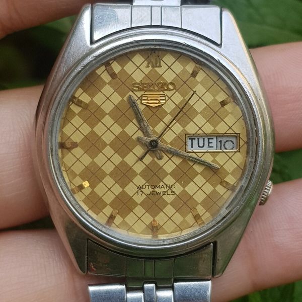 Vintage Seiko 5 Automatic 17 Jewels Gold dial from Japan day date ...