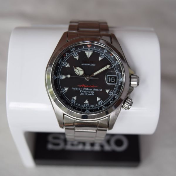 [WTS] Seiko 'Red Alpinist' with Black Dial (SCVF005). Original Boxes ...