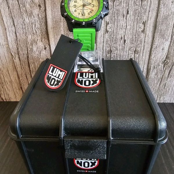Luminox Men's Watch Commando Raider Compass Beige Dial Green Rubber ...