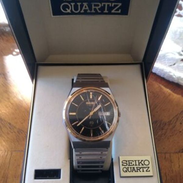 Vintage Seiko Quartz SQ Black/Gold Face Stunning W/Case | WatchCharts ...