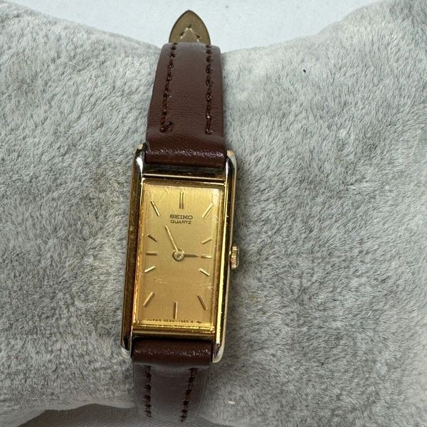 Ladies SEIKO 2E20-6120 Gold Tone Quartz Watch New Battery | WatchCharts ...