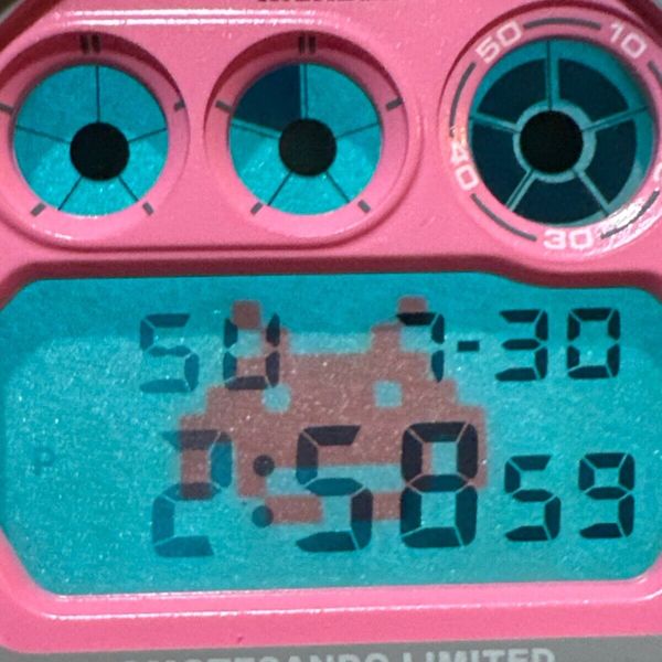 CASIO G-SHOCK Limited SPACE INVADERS x G-SHOCK white bezel installed ...