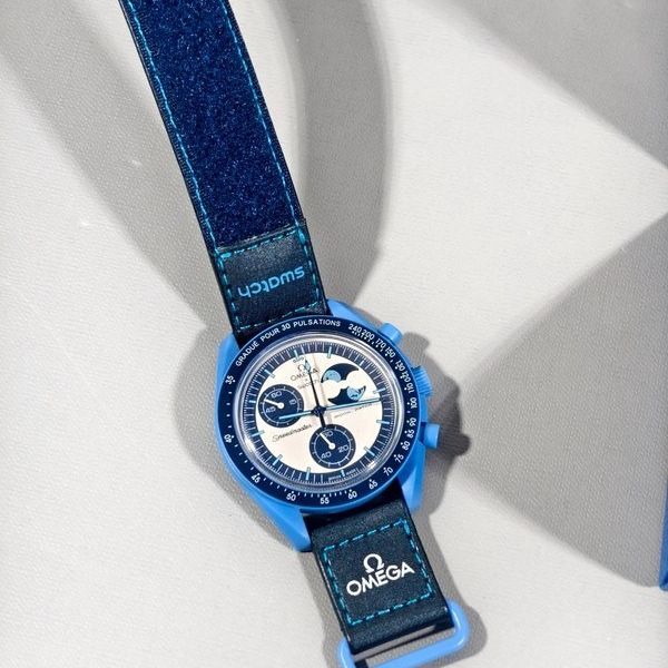 Swatch #Moons watch MISSION TO THE SUPER BLUE MOON PHASE | WatchCharts ...