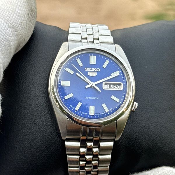 Vintage Seiko 5 Automatic Mens Watch Day/Date 7009 Japan | WatchCharts Marketplace