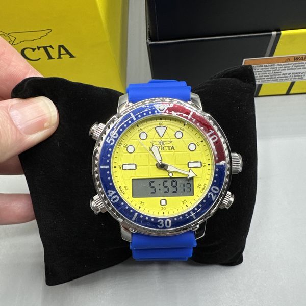 Invicta Men's Watch 49449 Collectible Race-Car Bundle | WatchCharts ...