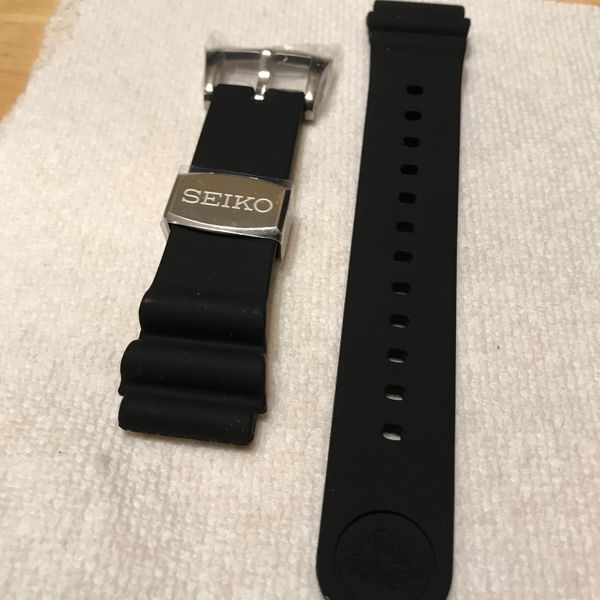 Seiko Turtle Rubber Strap 22mm | WatchCharts
