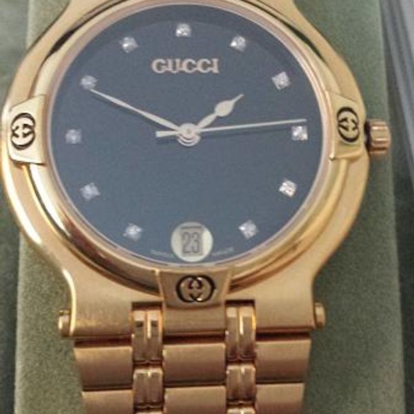 FS: Gucci 9200M gold plated/diamond insets in mint condition with box ...