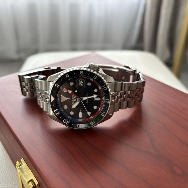 Seiko GMT / SSK019 | WatchCharts Marketplace