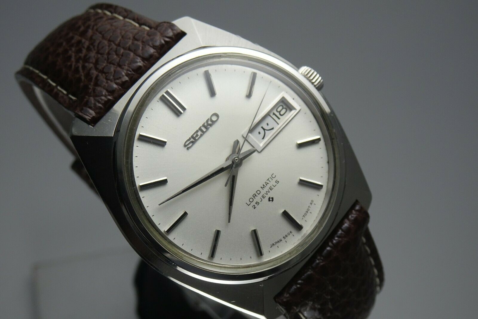 Seiko Lord Matic (5606-7090) Price Guide & Market Data | WatchCharts