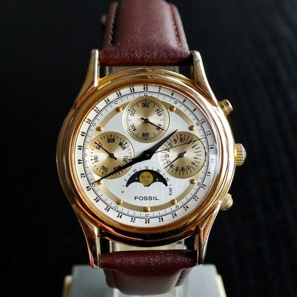 VINTAGE FOSSIL TRIPLE DATE MOON PHASE DIAL QUARTZ MEN'S GOLD LEATHER ...