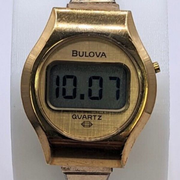 VTG Bulova Digital Quartz LCD Gold Tone Ladies Watch Expansion Band ...
