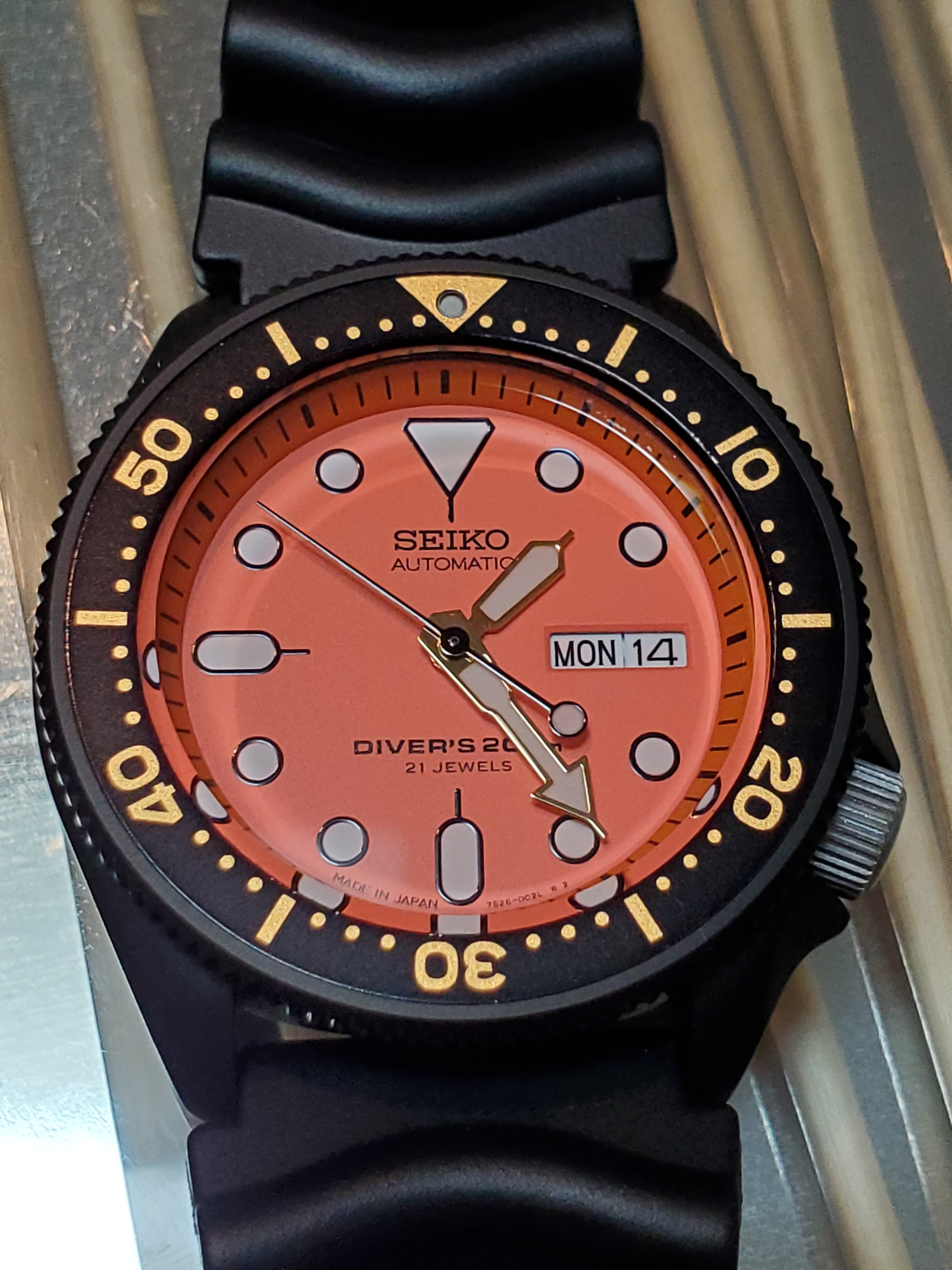 FSOT : Seiko SKX011 dlc mod | WatchCharts Marketplace
