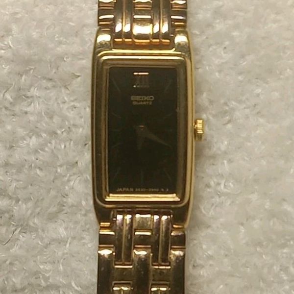 Seiko Women 2E20-7029 Black Dial Gold Tone 25mm Rectangular Quartz ...