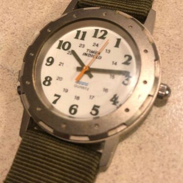 Timex 376 MA Cell Philippines Men's Vintage Wrist Watch Military Green ...