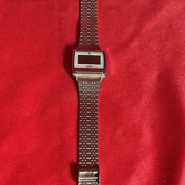 Vintage Timex Q Command Bar Digital Men's Watch 1980s 30mm J1 ...