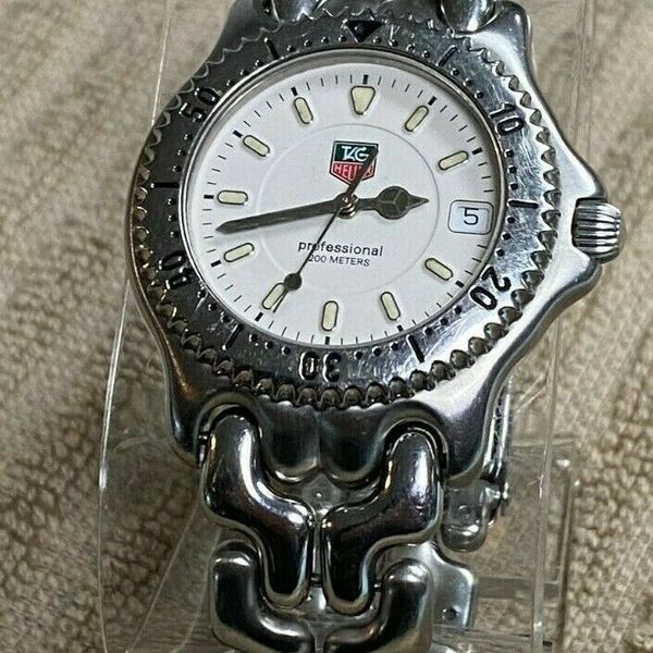 Vintage TAG Heuer Professional 200M WG1112-KO Men's Watch | WatchCharts ...