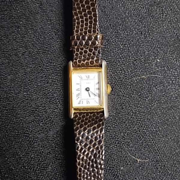 Vintage Gold Tank Rectangular Timex Womenâ s Watch (Dead Battery ...