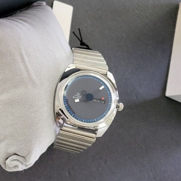 Q Timex 1975 Enigma Reissue 37mm Stainless Steel Bracelet Watch ...