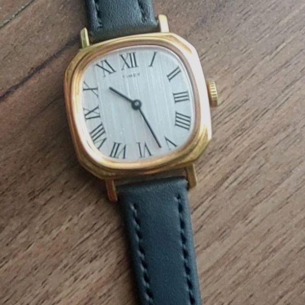 1979 Timex Tank Womens Watch-Manual-Roman Numeral-Newer Condition-Runs ...