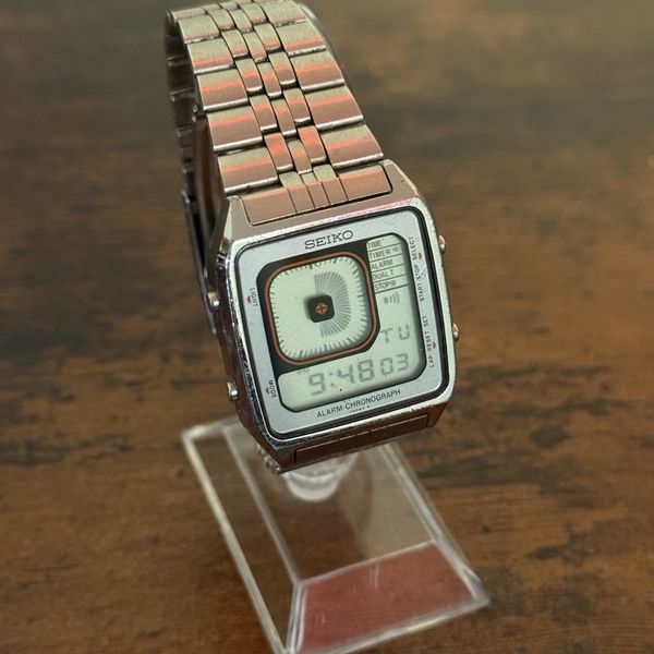 Seiko Men's Watch G757-4000 James Bond Vintage Digital Running ...