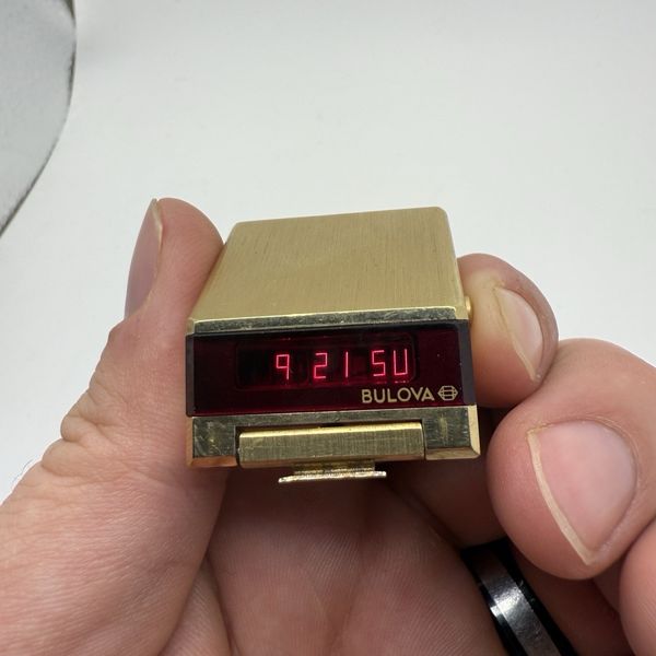 Vintage Bulova Computron Men's Digital LED Wristwatch USA Gold Tone ...