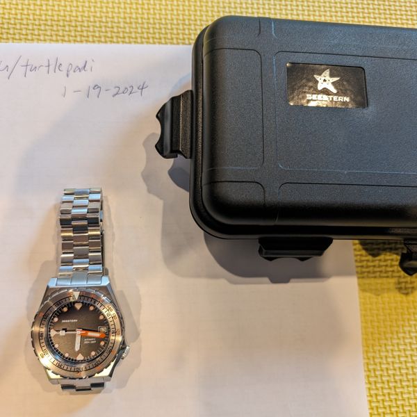 Seestern 600T - Black Dial with Stainless Steel Bezel | WatchCharts ...