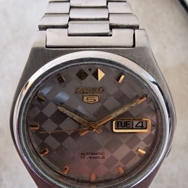 Seiko 5 Vintage Automatic Watch 7009-3040 | WatchCharts Marketplace