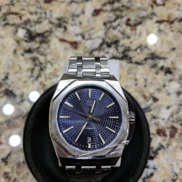 FS: Manchester Watch Works (MWW) Iconik 4 - Blue Date, BNIB ...