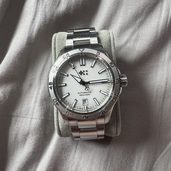 Christopher Ward C60 Atoll 300 Watch Shark White With Bader And Rubber ...