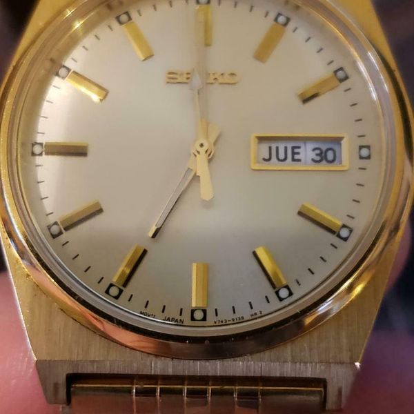 Seiko Gold Tone Mens Watch V743-9029 | WatchCharts