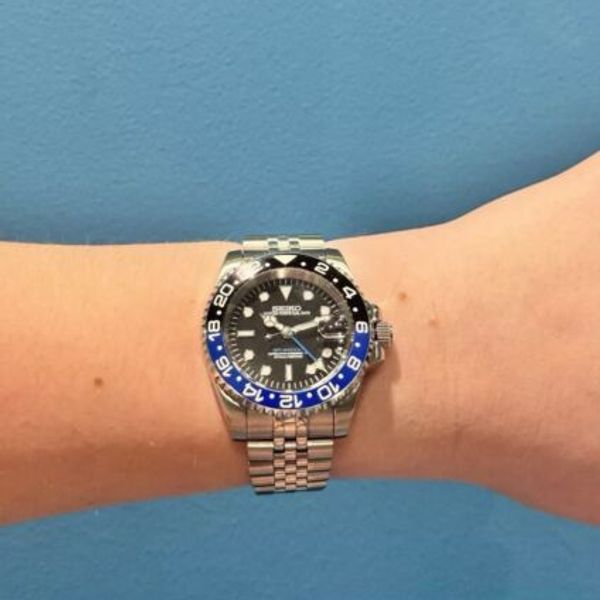 Custom Seiko GMT Batman MOD Watch - Seiko NH34 Automatic Movement ...