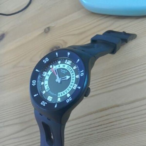 Swatch Fun Scuba Watch Moray's Bite SUGB100 | WatchCharts