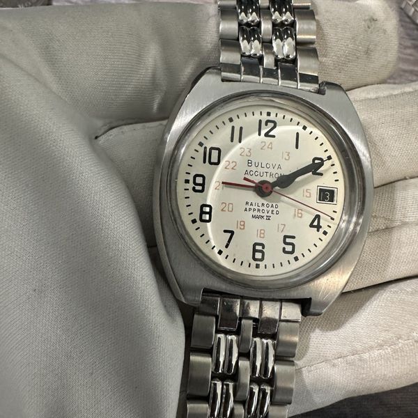 1974 Bulova Accutron 218-5 Jump Hour GMT Railroad Approved Watch ...