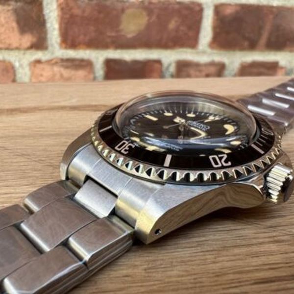 Vintage SEIKO Mod MilSub No Date Sub 5513 | WatchCharts Marketplace