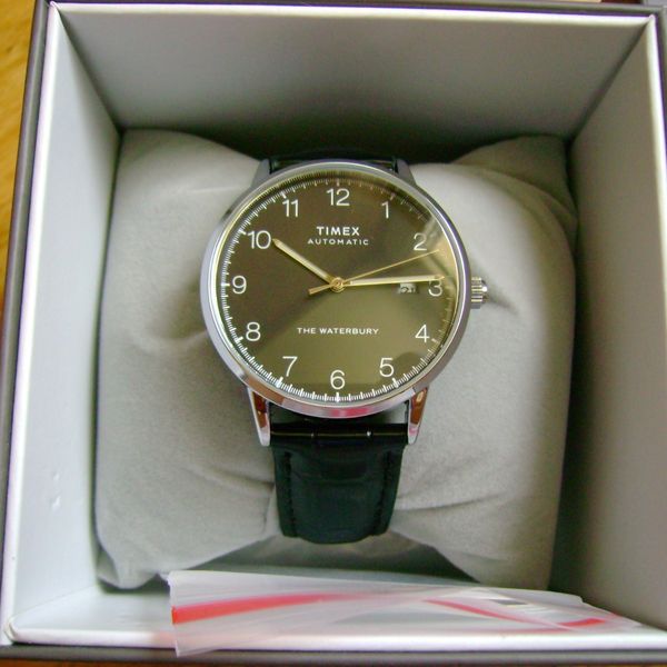 AUTOMATIC TIMEX ,NEW WITH BOX , RUN GREAT | WatchCharts Marketplace