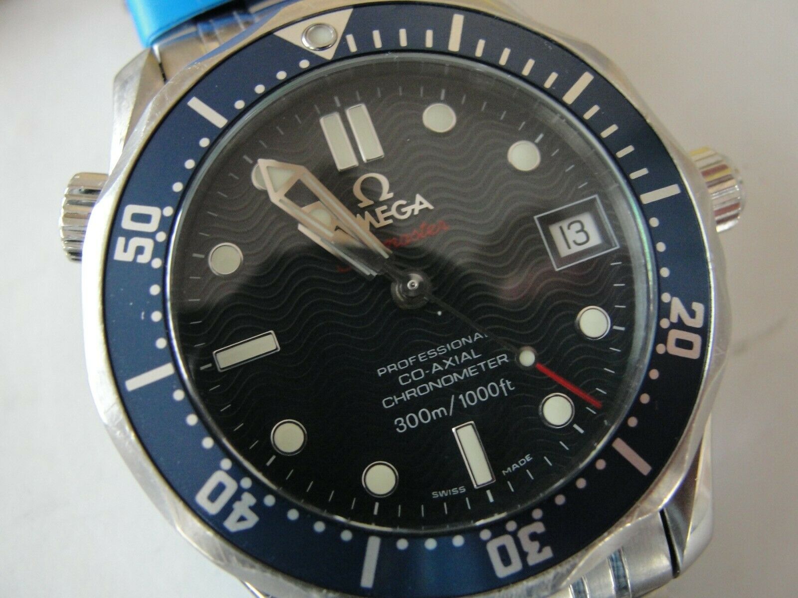 Omega Seamaster Classic 2222.80.00 Mid size, Co-Axial Blue Wave Face ...