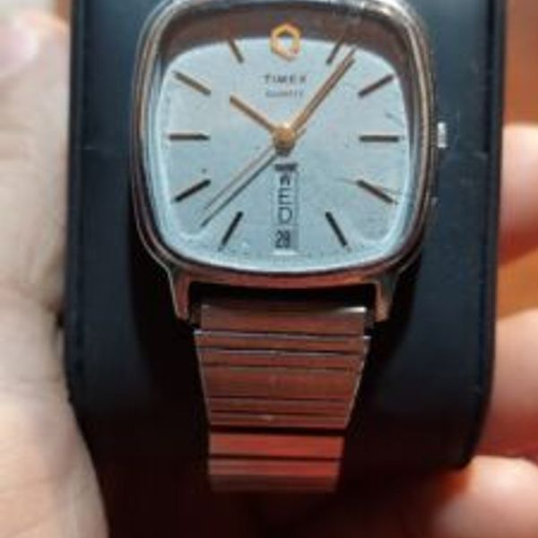 Timex Q Quartz Mens Silver Vintage Watch 1980s | WatchCharts Marketplace