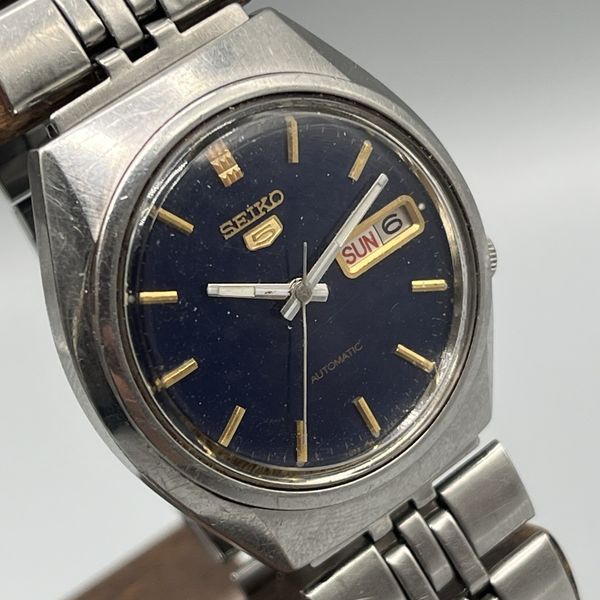 VINTAGE SEIKO 5 AUTOMATIC MENS WATCH WITH DAY & DATE DISPLAY BLUE Z BLADE F.2 | WatchCharts ...