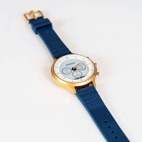 Womens Fossil Smart Watch model DW8F2 Bundle | WatchCharts Marketplace
