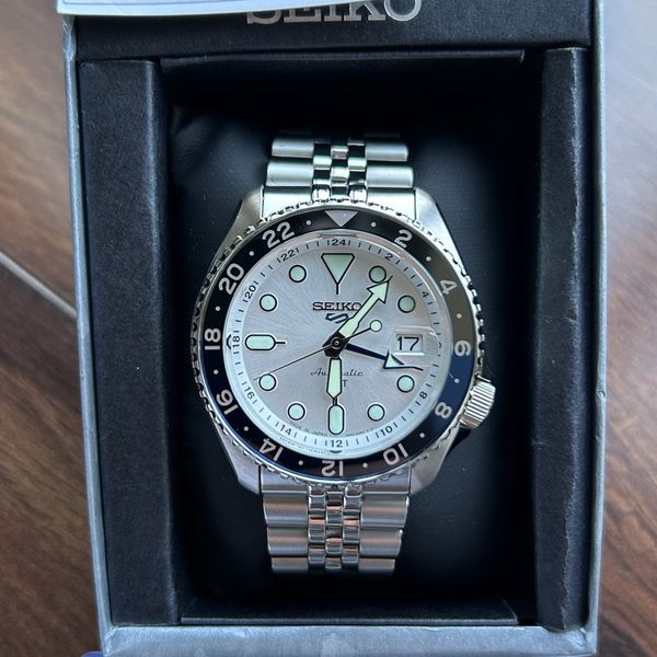 Seiko 5 Sports SSK033 White Batman Men's Automatic GMT Watch 4R34-00A0 ...