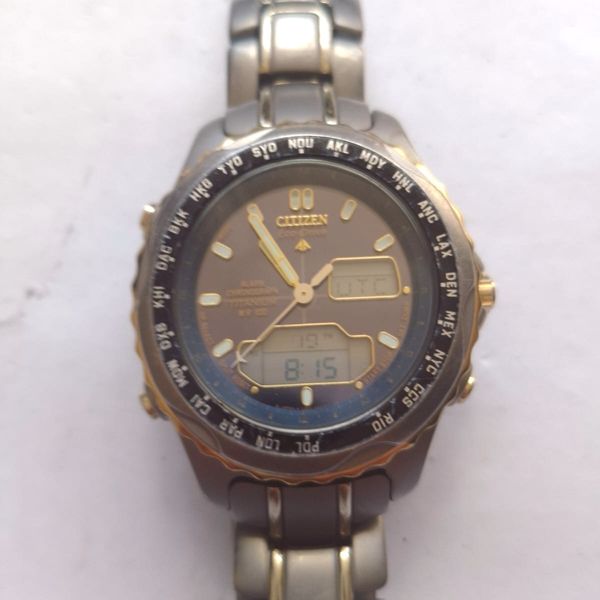 Citizen Eco-Drive C605-Q00567 Titanium World Timer â Chronograph ...