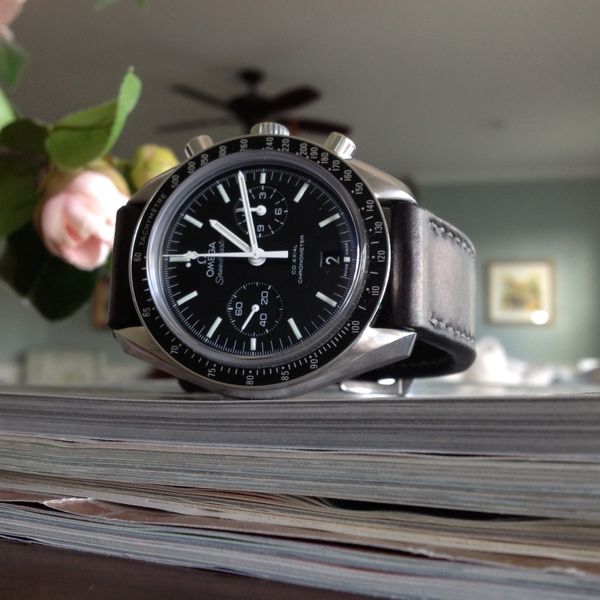 FSOT: Omega Speedmaster CoAxial 9300. Near Mint/Complete | WatchCharts