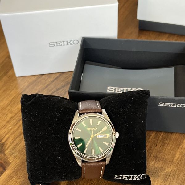 SEIKO Quartz Green Dial ESSENTIAL Brown Leather Men's Watch - SUR449 ...
