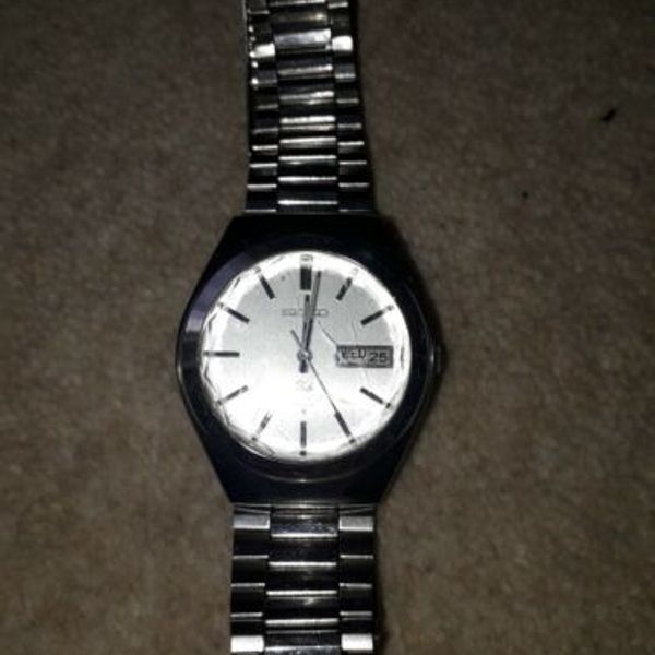 Vintage Seiko Quartz 4004 Stainless Steel Watch | WatchCharts